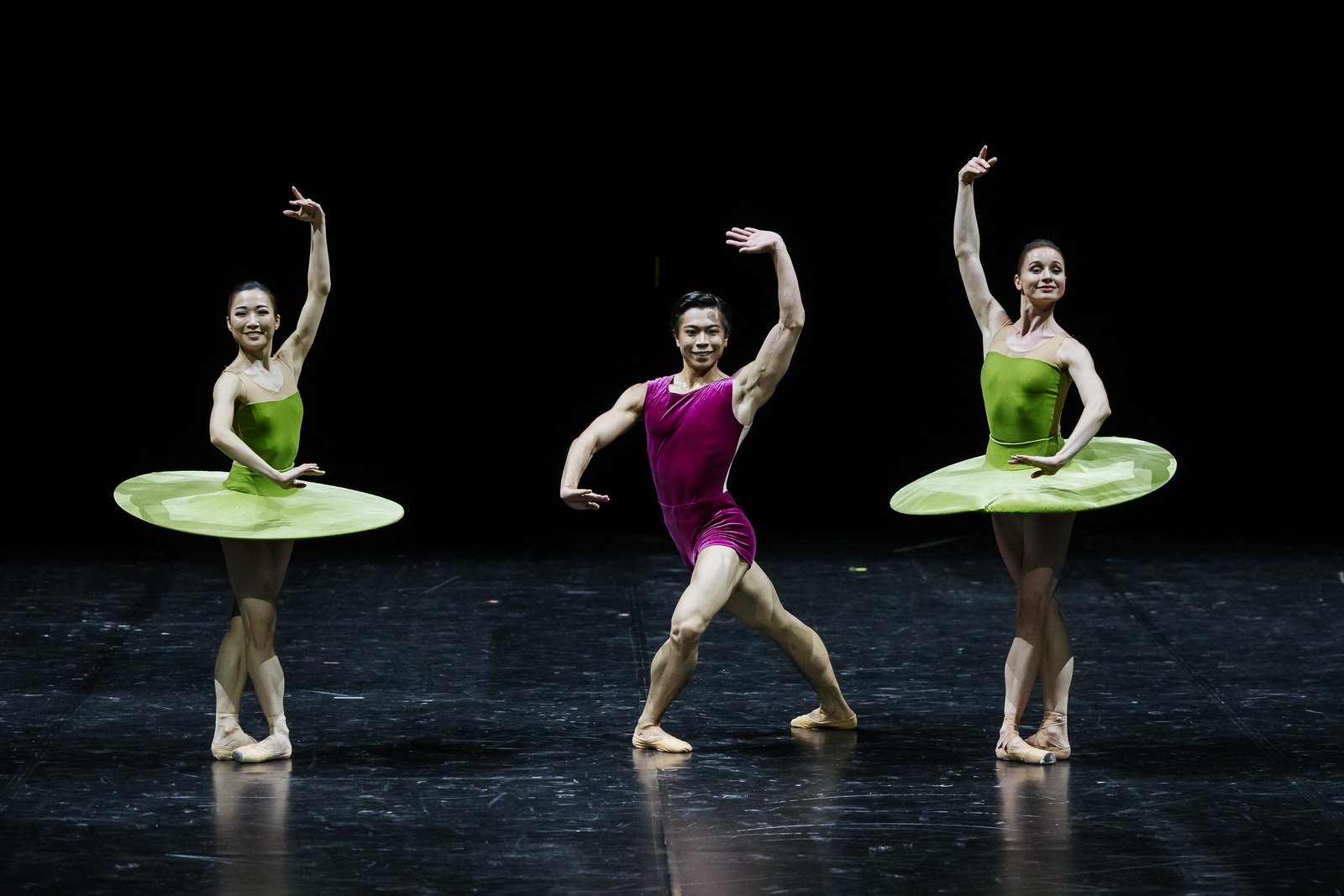 FRENETIC DANCE - Opera