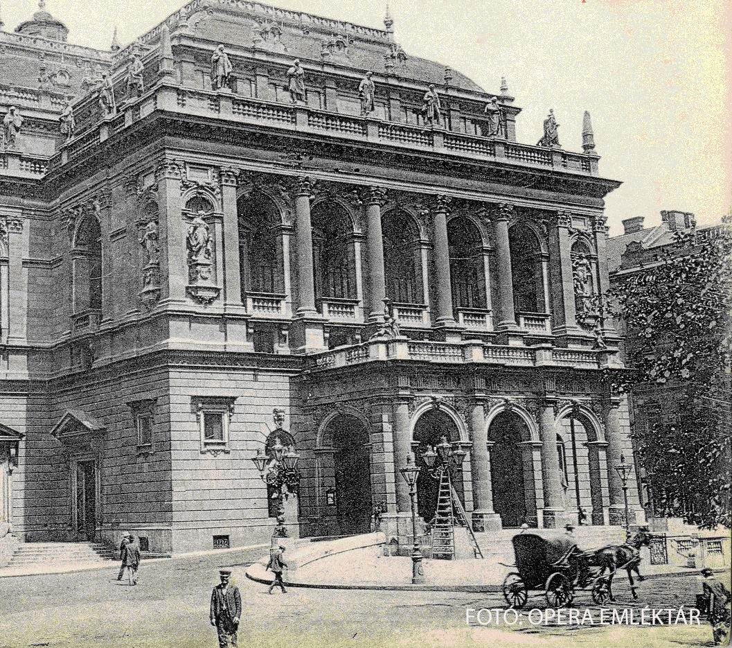 The Construction of the Opera House - Opera