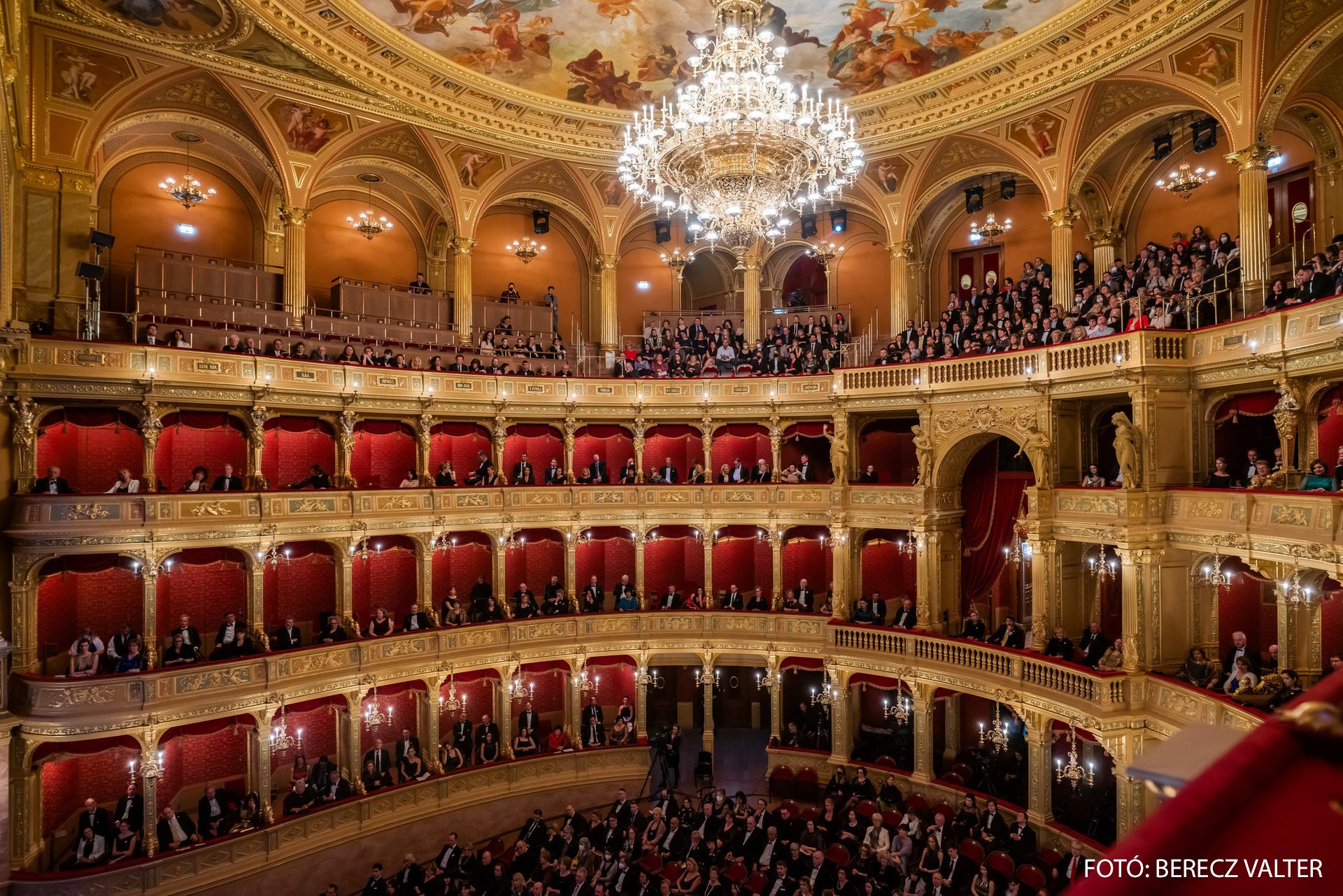Nézőtér - Opera
