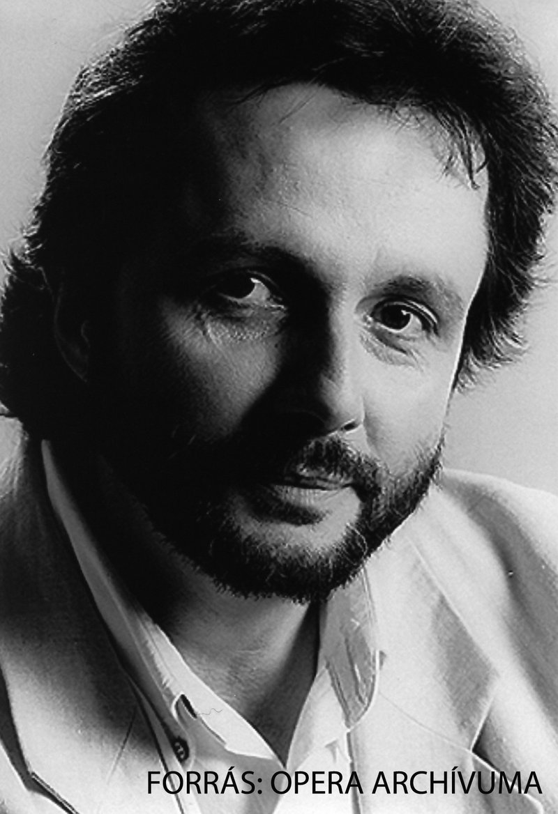 Társulat – - Opera