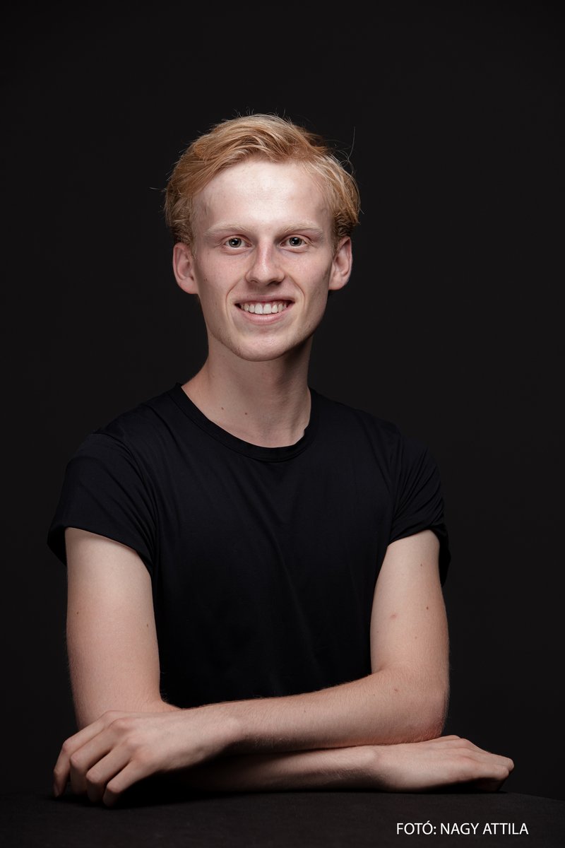 Társulat – - Opera