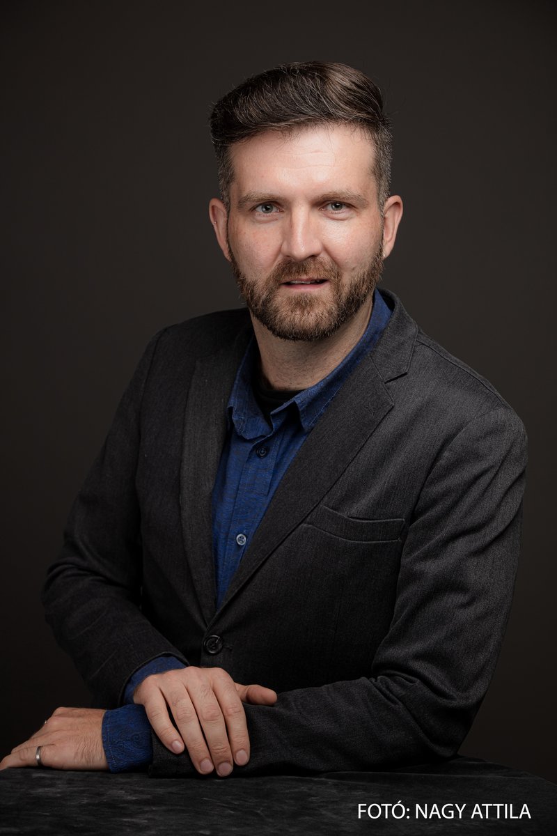 Társulat – - Opera