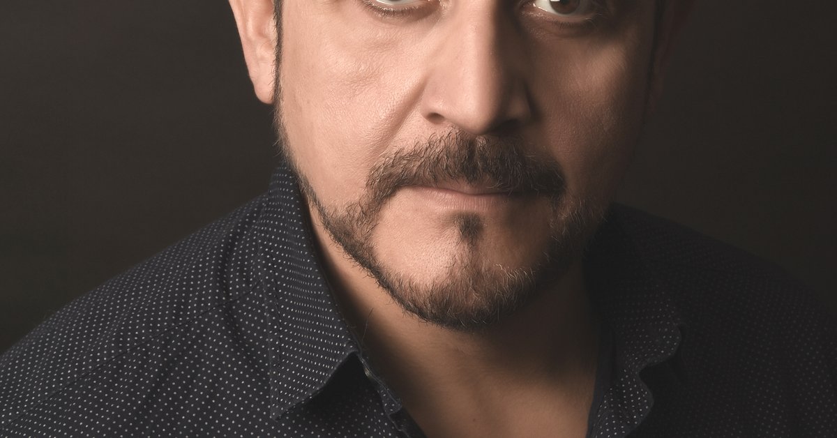 The guest star at the Simándy 100 Tenor Gala is Rafael Rojas - Opera