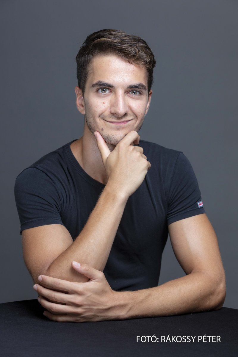 Társulat – - Opera