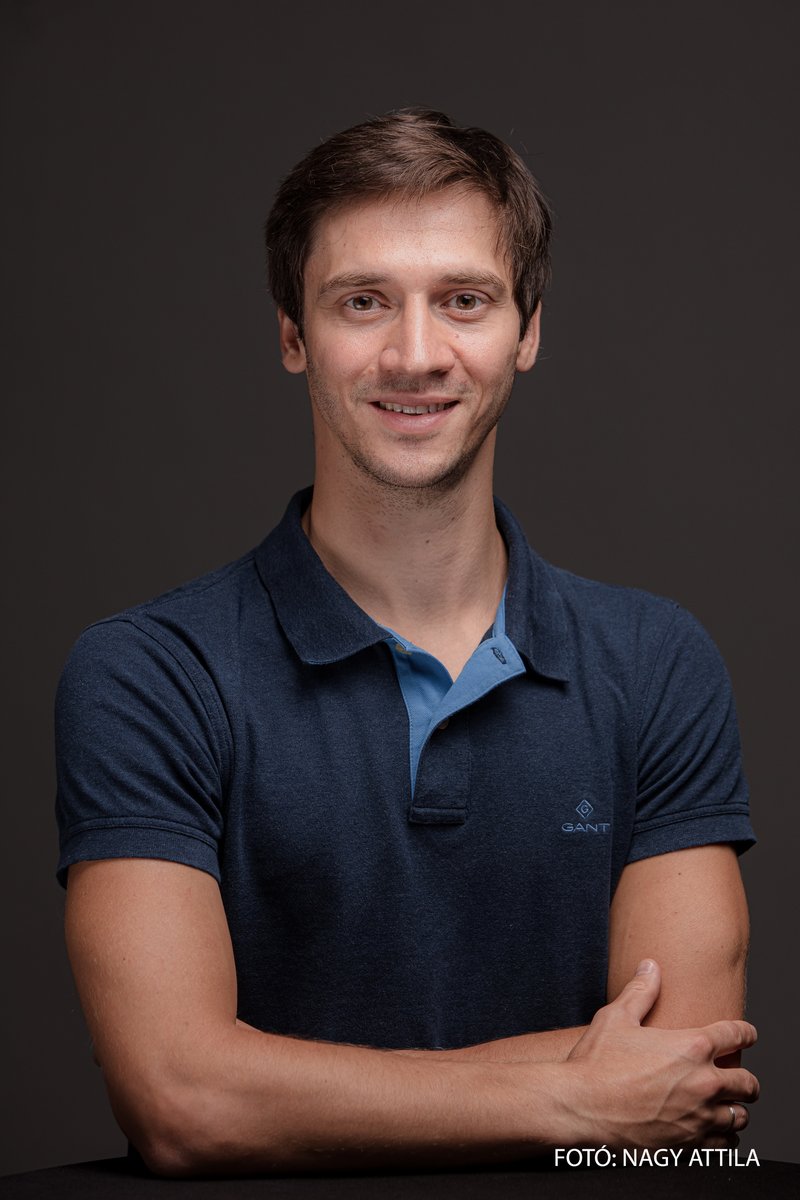 Társulat – - Opera