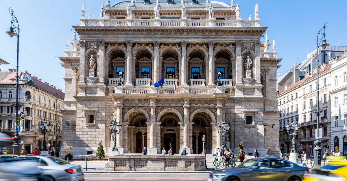 The Construction of the Opera House - Opera