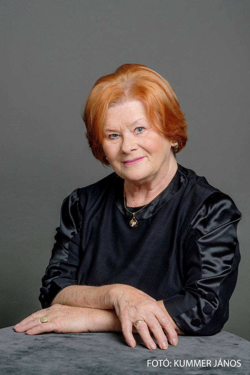 Társulat – - Opera