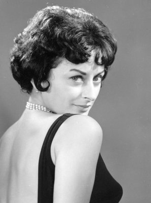 Társulat – - Opera