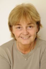 Társulat – - Opera